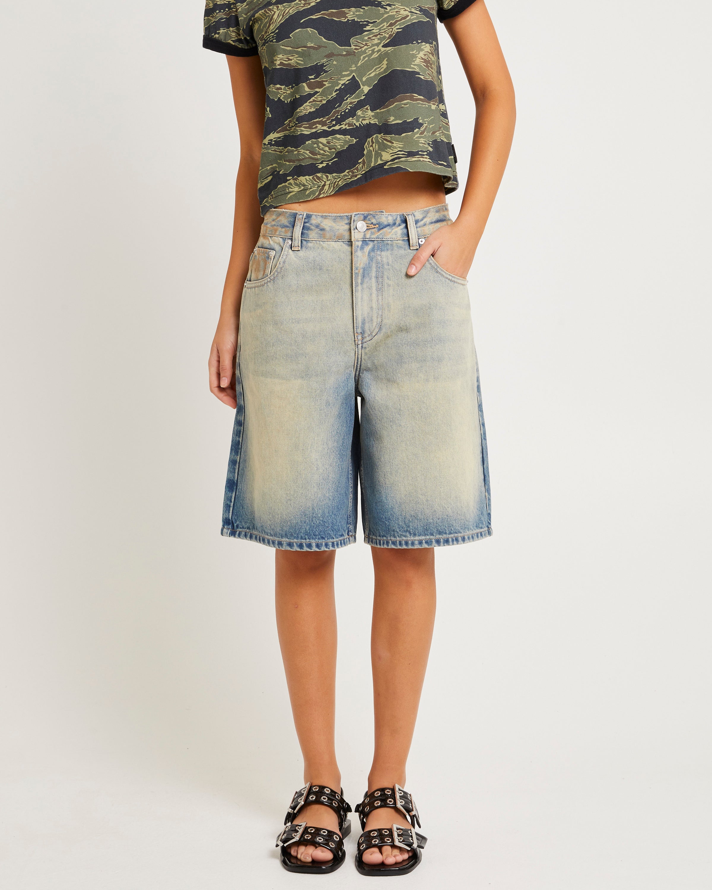 Kourtney Longline Denim Jorts – General Pants Co.